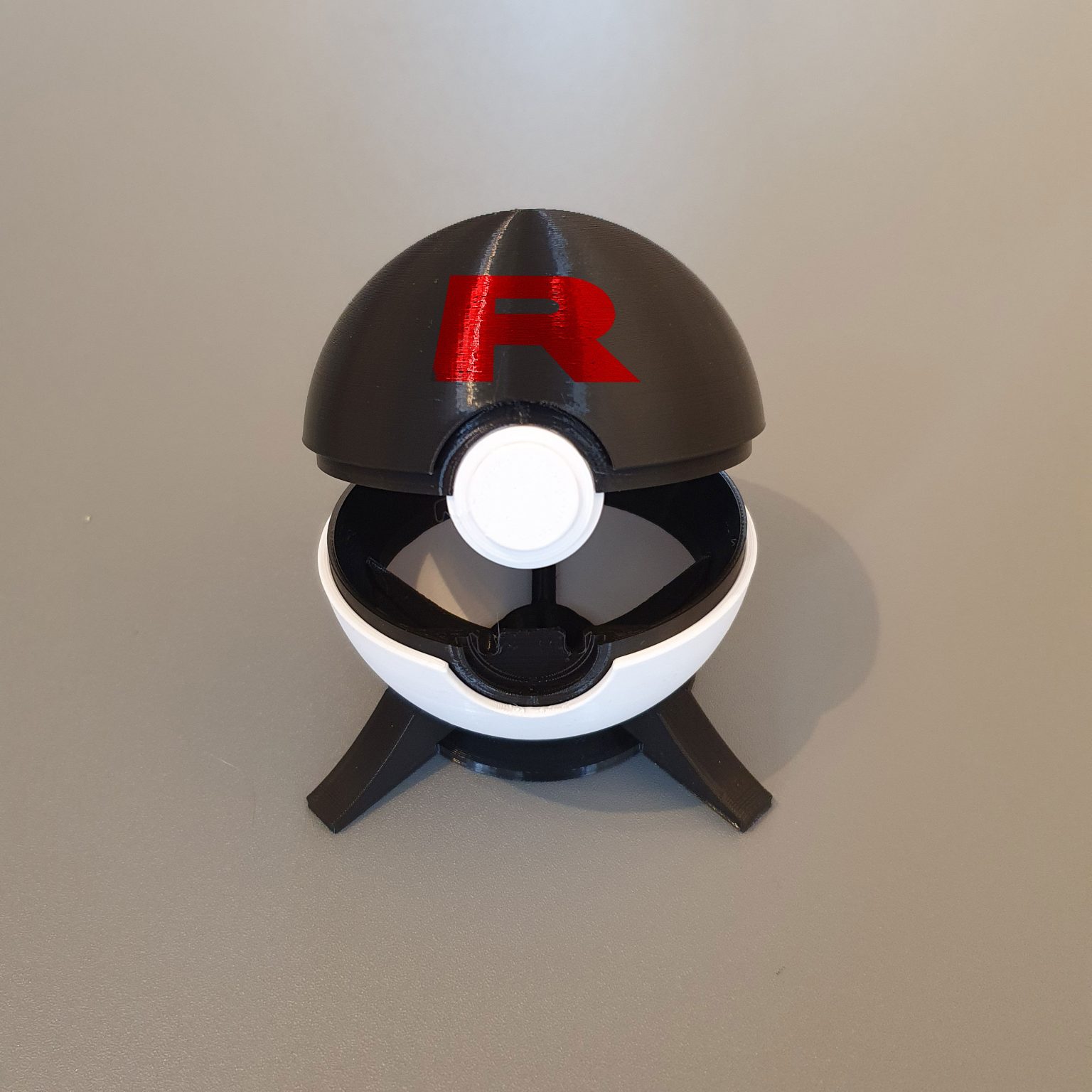 Team Rocket Pokeball Replica – Functioning Button Release Lid – COApps